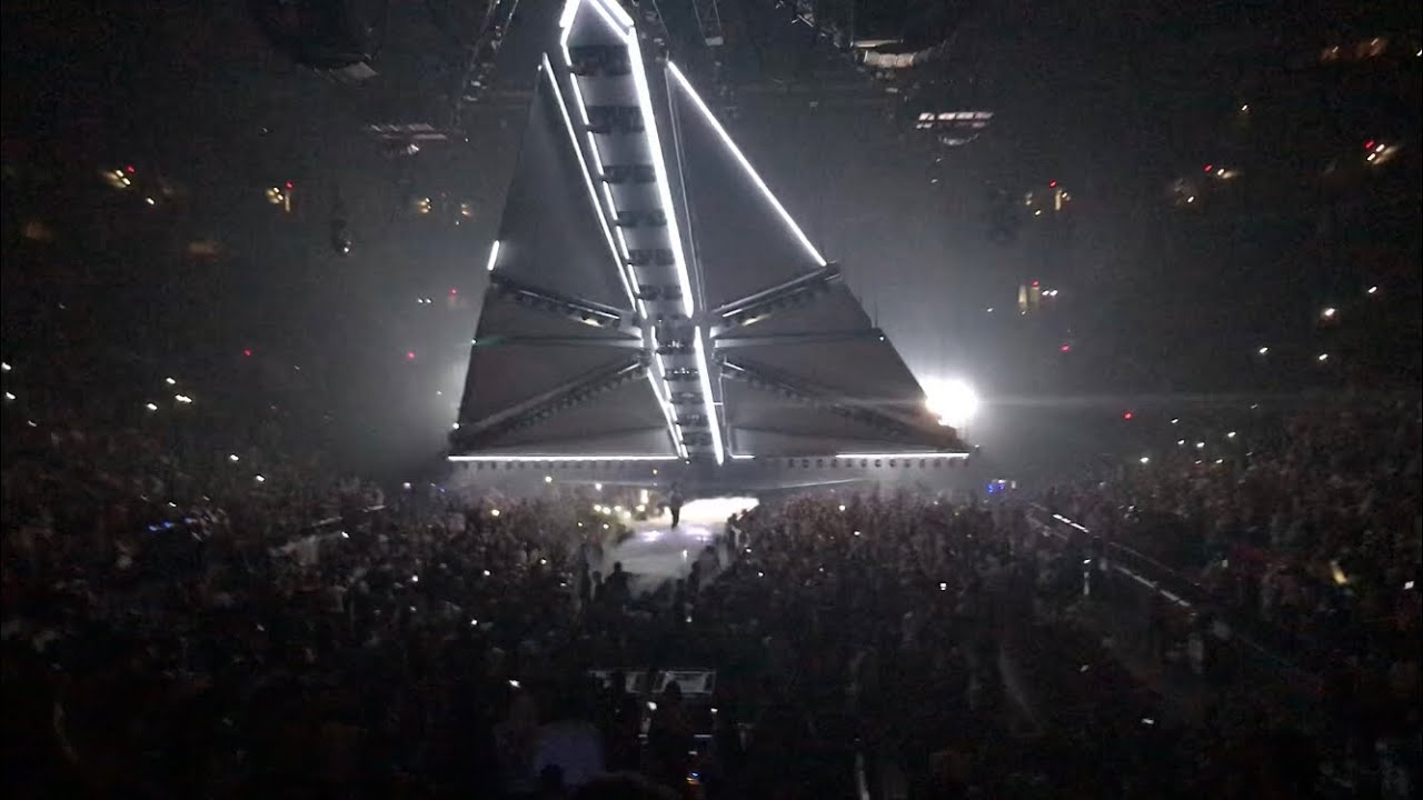 The Weeknd - Starboy/Party Monster (Live Moda Center, Portland) - YouTube