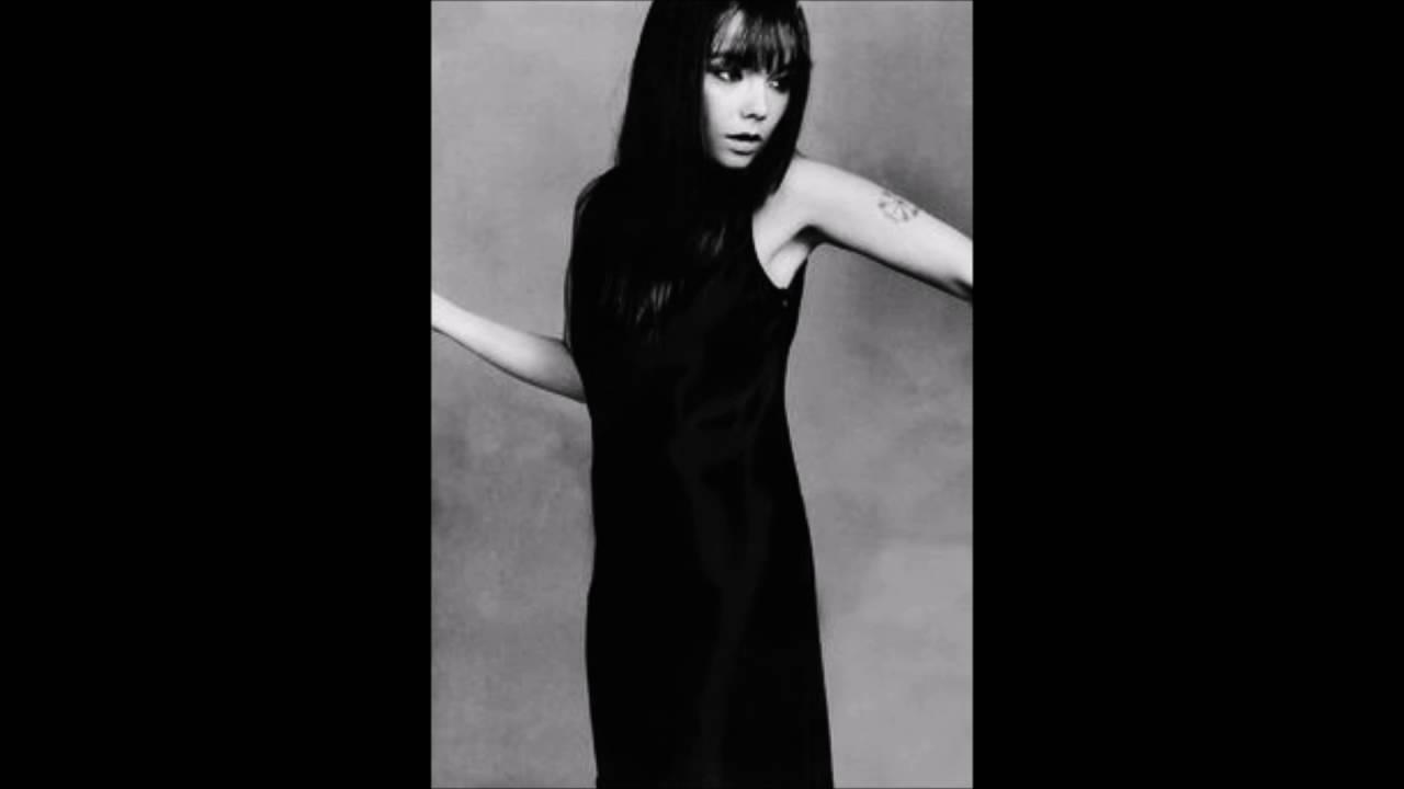 TRICKY KEEP YOUR MOUTH SHUT [FT BJORK] - YouTube