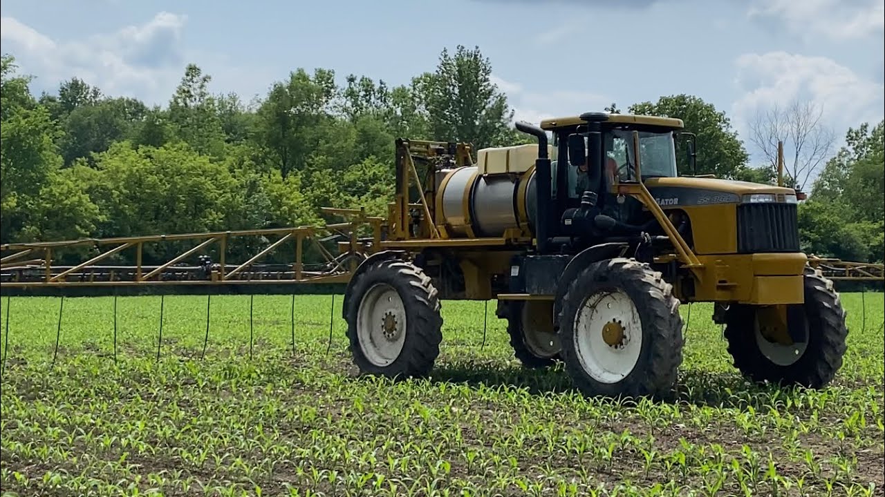 Side dressing corn with RoGator SS884 - YouTube