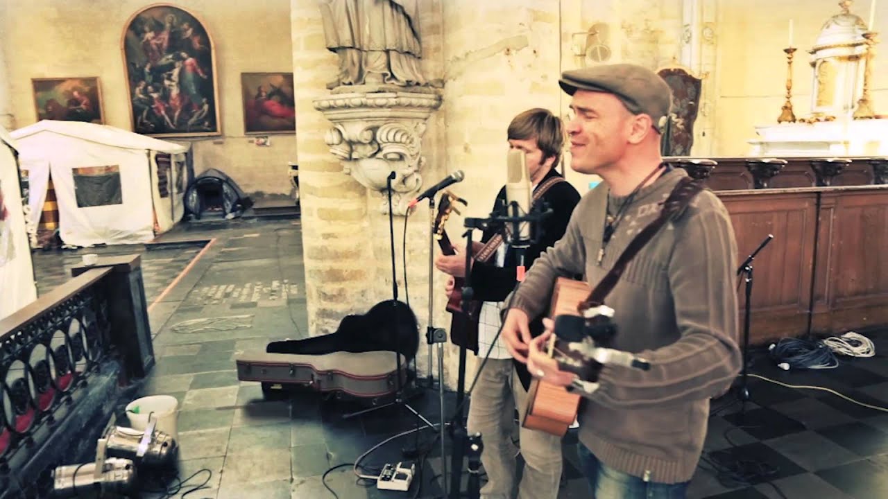Concert for Afghan refugees at the church / Brussels / Patrick Brandes ...