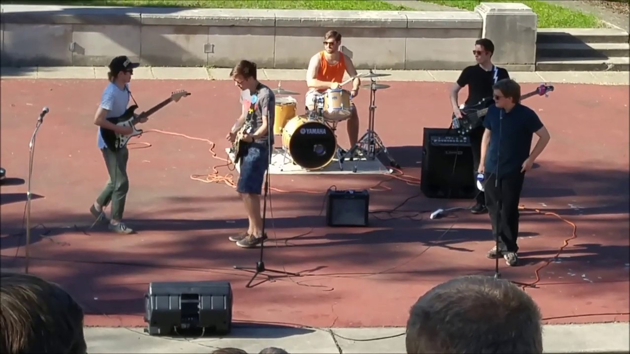 The MCo All-Star Band - Pumped Up Kicks - YouTube