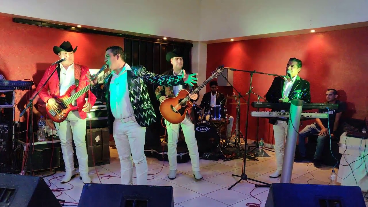 Demasiado Tarde En Vivo.-Los Mendivil 2020 - YouTube