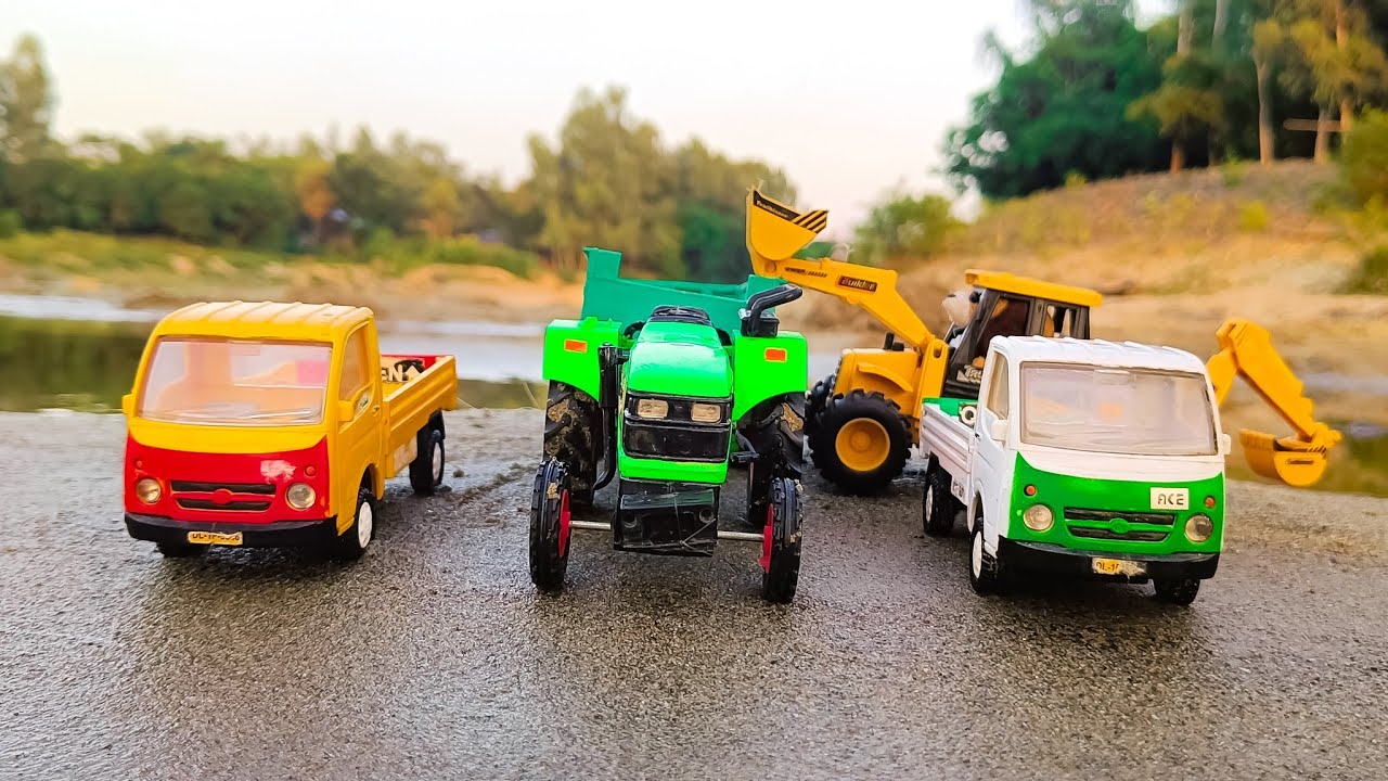 Auto rickshaw park to house | tractor video | jcb video |2wd tractor ...