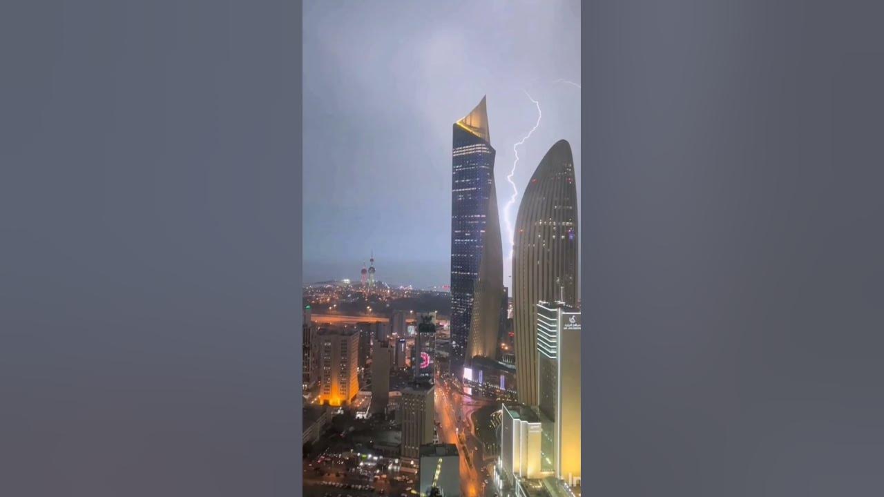 Bueaty Of Thunderlightning Weather Kuwait Youtube