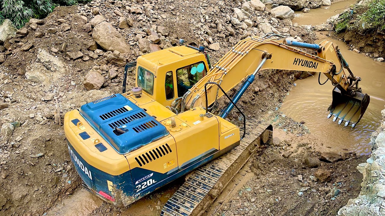 Mastering Precision: A Showcase of Excavator Operator Skills in Action ...