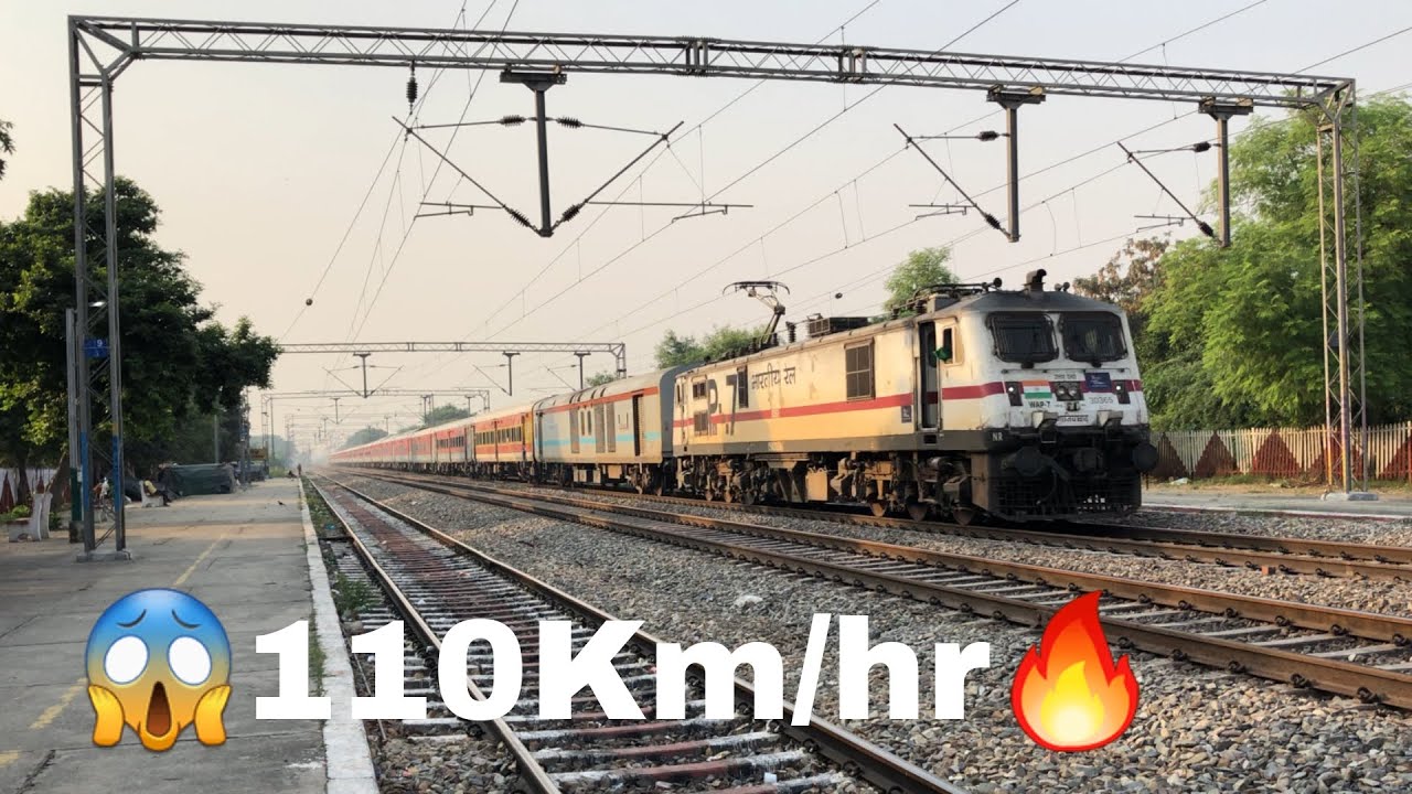 WAP 7 Engine Train Crossing Railway Station With The Speed Of 110+ Km ...