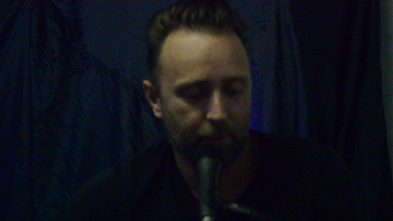 Mad World acoustic cover by Kris Rutten - YouTube