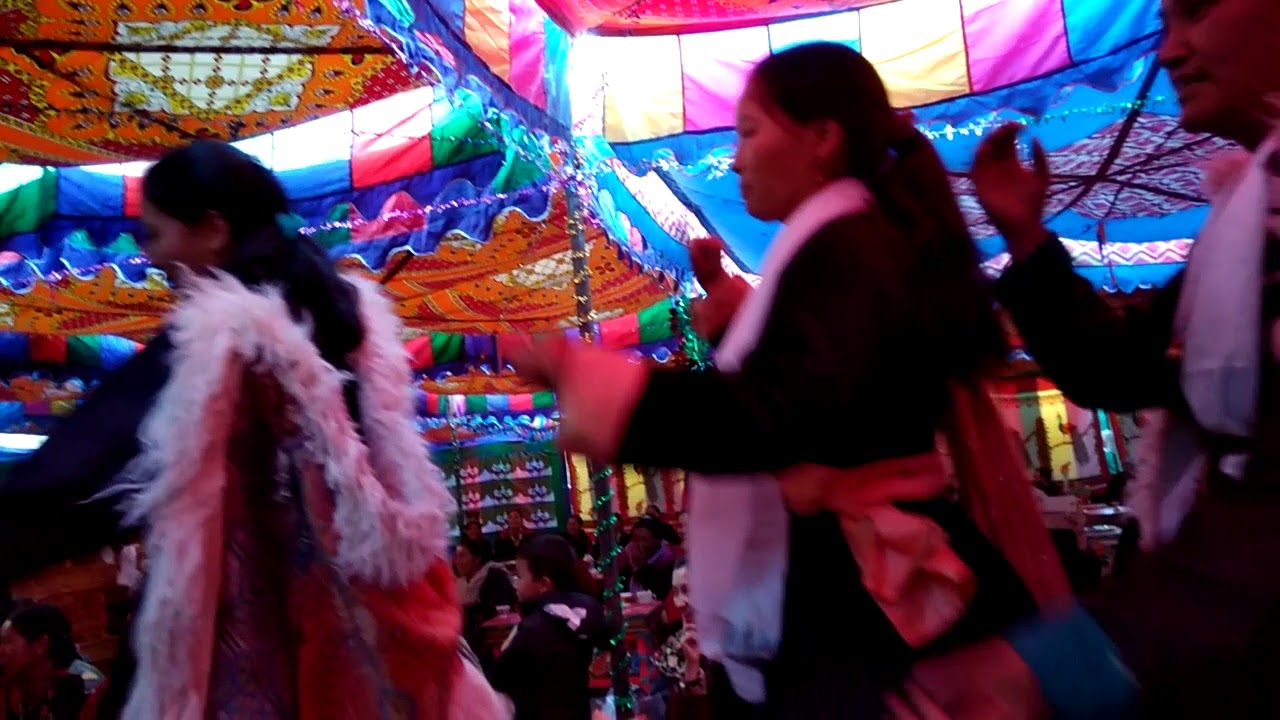 Traditional dance fight - YouTube