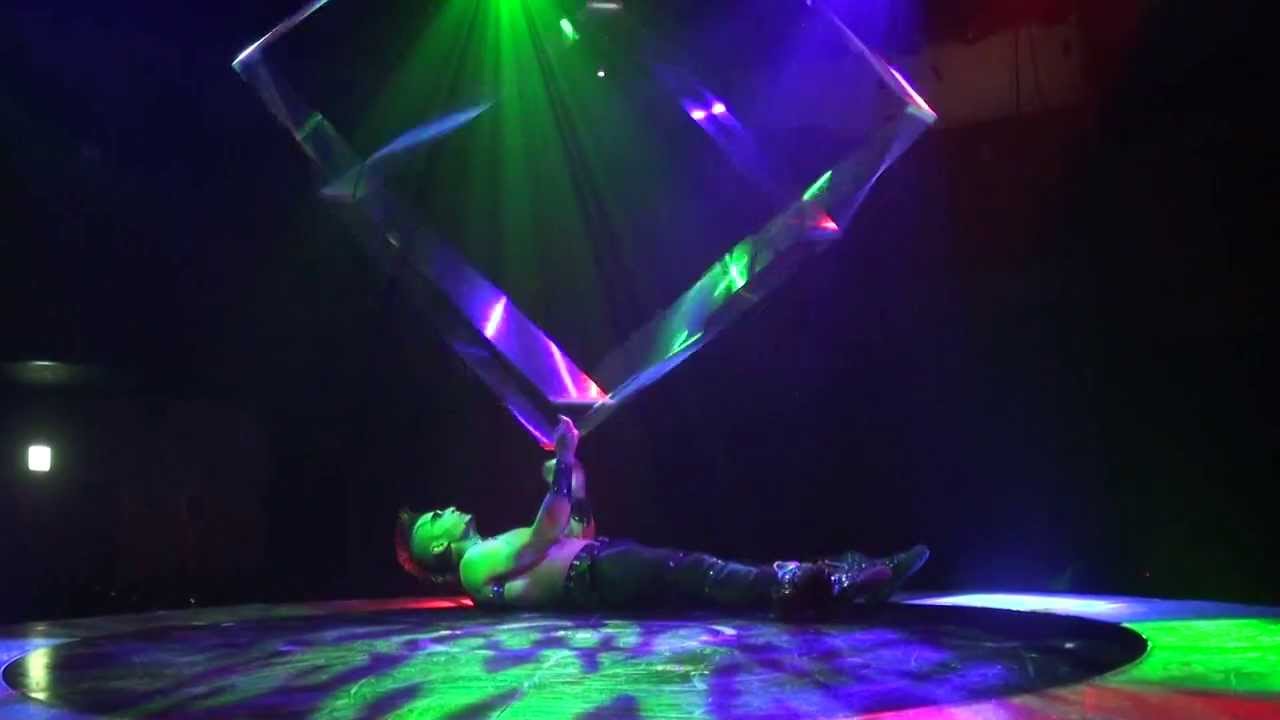 CUBIQUE - circus cube act in cirque show - YouTube