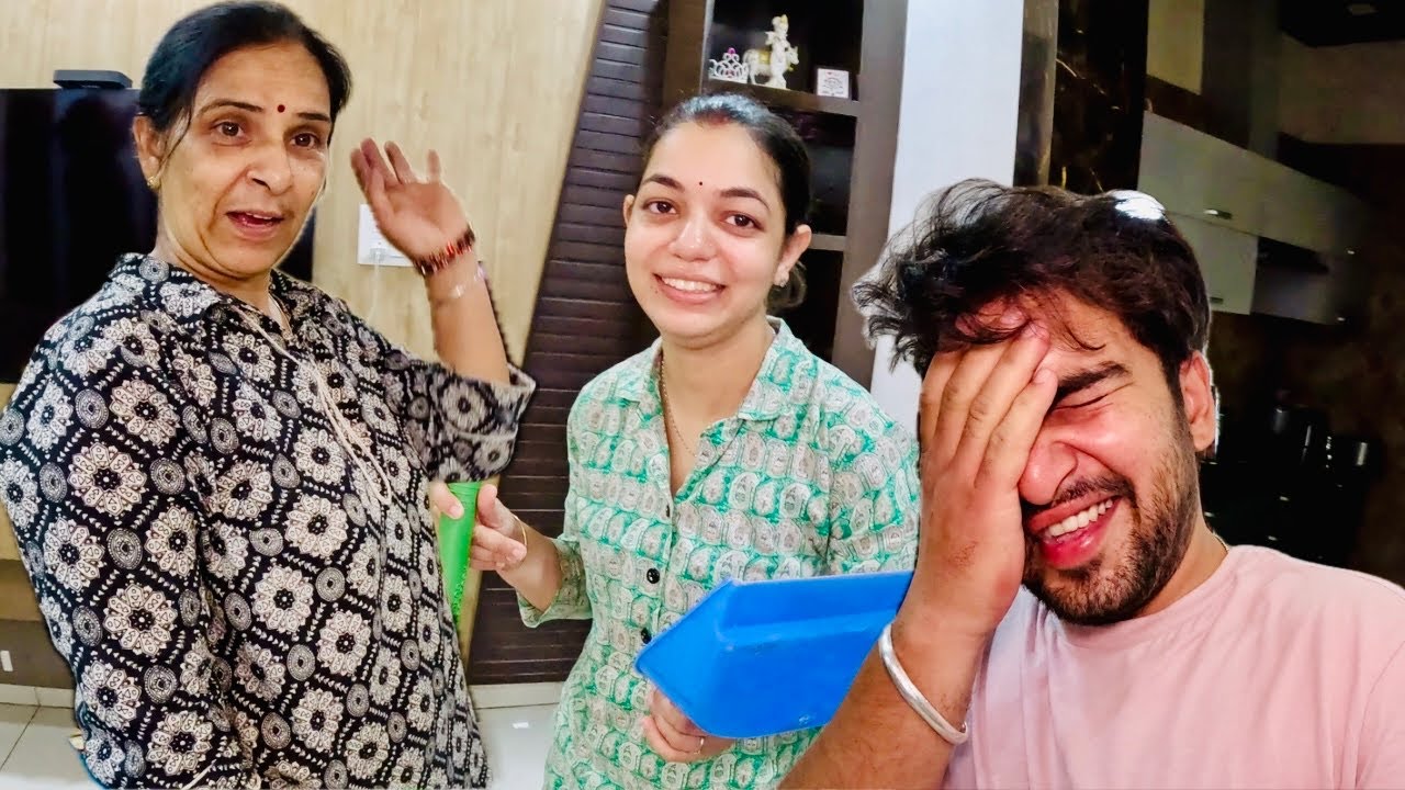 Chhole Bhature Khane Ke Liye Ladai Chai Rahi Hai 😂 - YouTube