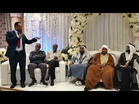 Abwaan Jiheeyo Iyo Sheekh Cabdirashiid Sh. Cali Suufi Oo Meher Ku ...