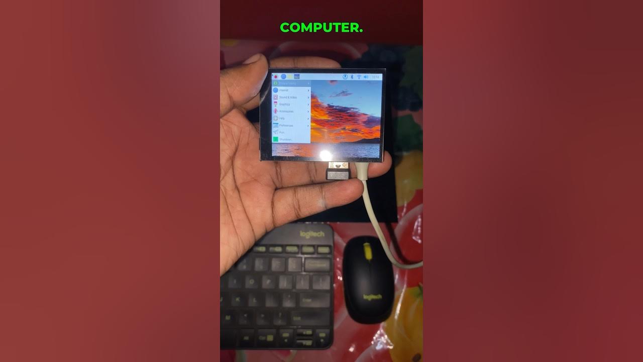 World’s Smallest & Cheapest Computer using Raspberry Pi #shorts #gadgets #tech - YouTube