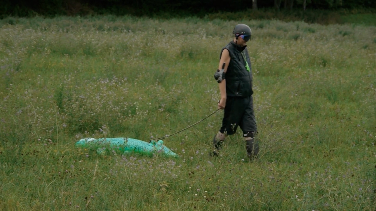 German crocodile hunter - YouTube