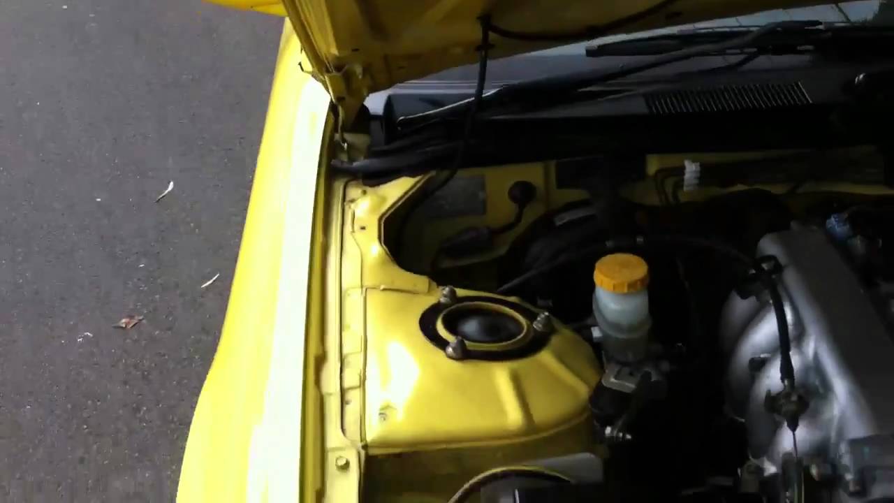 Engine bay yellow S15 - YouTube