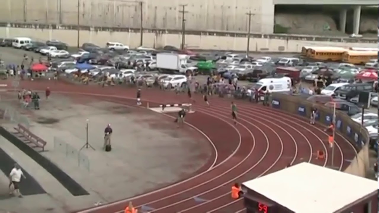 Isaiah valentine freshman 400m state champion - YouTube