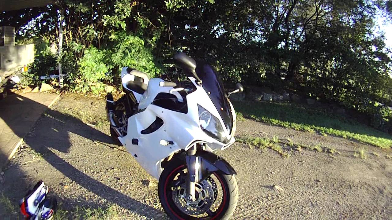 cbr 600 f4i walk around custom white and black - YouTube