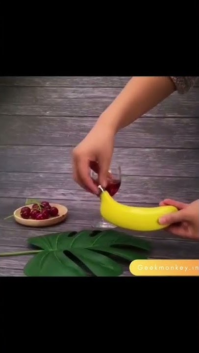 Geekmonkey - Ripe Banana Flask (5 oz) - YouTube