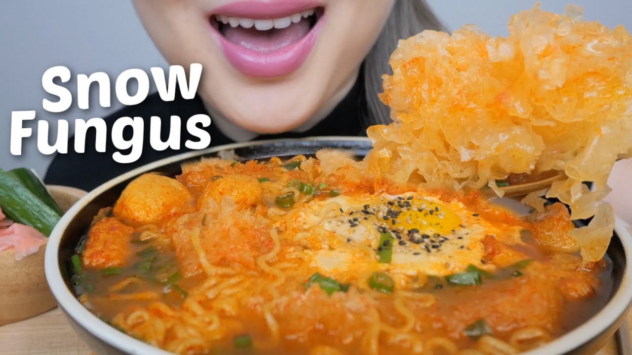 SPICY Snow Fungus Noodles with Eggs and Fish Balls *NO Talking Eating ...