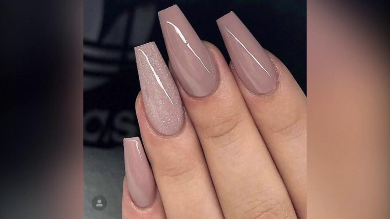 Si të hiqni xhelin nga thonjtë në kushte shtëpie dhe pa asnjë shpenzim ...