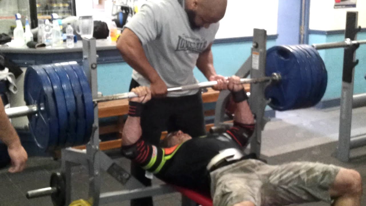 Shaid 220kg Bench Press Training July 2011 - YouTube
