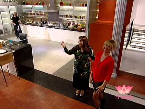 GİZEM ÖZDİLLİ'DEN CATWALK YÜRÜYÜŞÜ