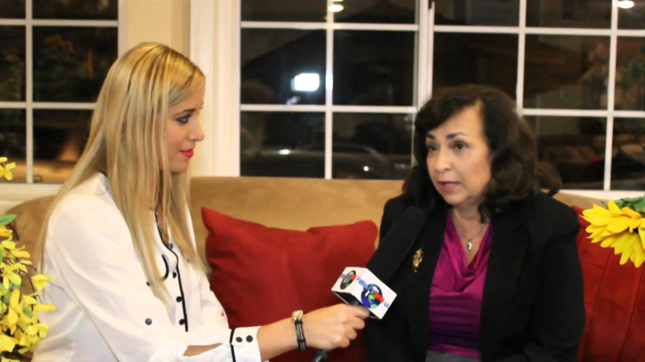 NOVELIST NAOMI RAGEN INTERVIEW - ראיון נעמי רגן, כמיהה לעדן, SHARON MOR ...