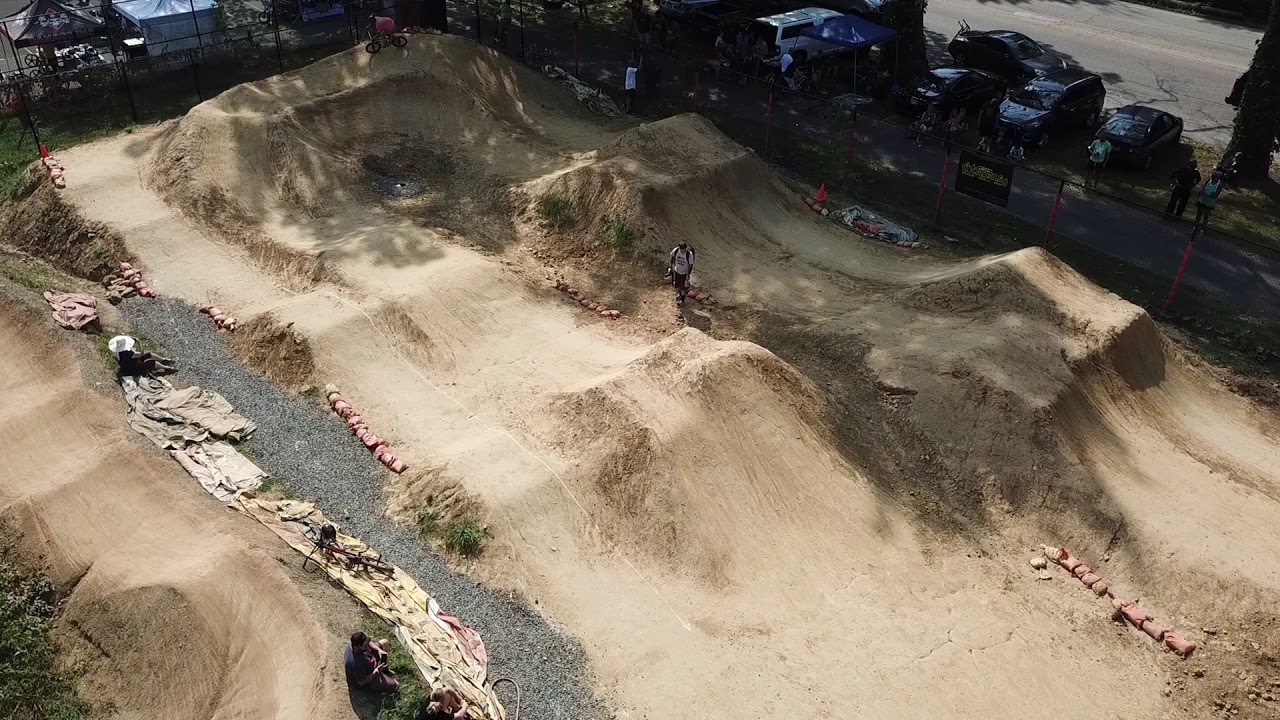 Pumptrack Jumpline Contest - YouTube