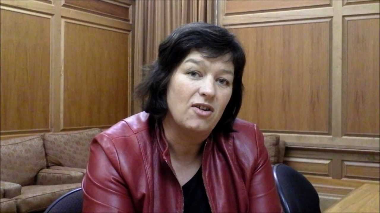 Question Time Debrief with Sue Moroney - 17 May 2011 - YouTube