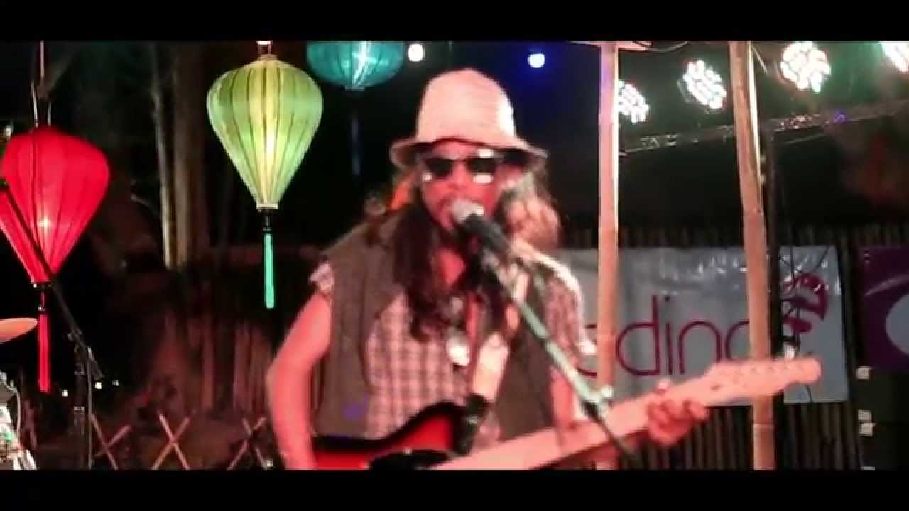 Eraserheads MARCUS ADORO SurferNando sings Huwag Mo Nang Itanong ...