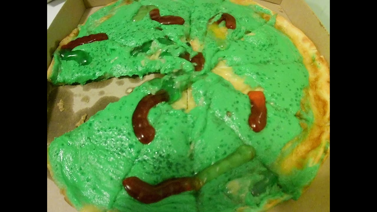 Pizza Inn BEETLEJUICE BEETLEJUICE Sandworm Pizza Pizzert Review ...