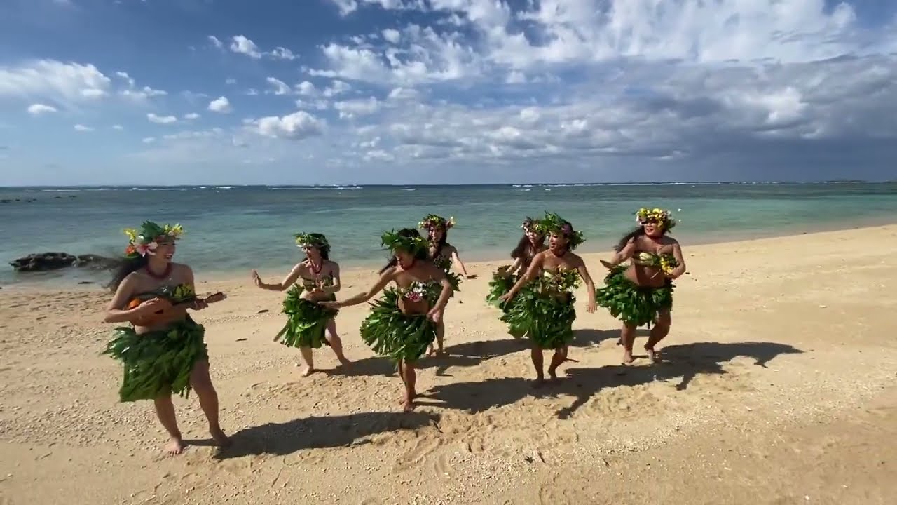 Ua vai api - TORII BEACH OKINAWA (沖縄トリイステーション） - YouTube