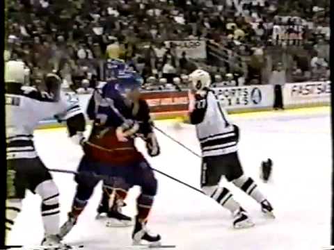 Hockeyfighters.cz Tony Twist vs Bill Huard.wmv - YouTube