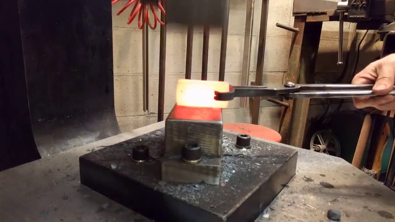 Forging a hardie fuller tool - YouTube