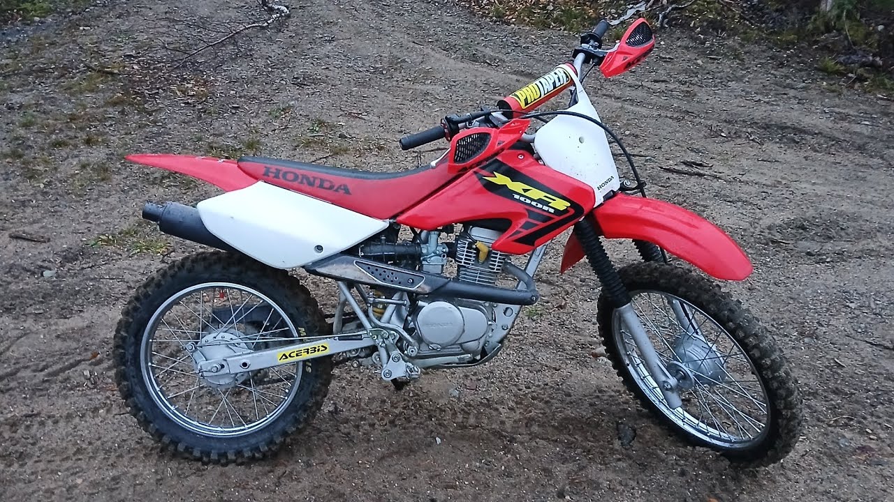 Honda Xr100r 2002 RIDING! - YouTube
