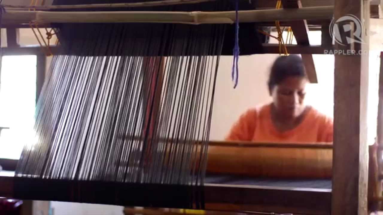 #ShareIloilo: The endangered art of hablon weaving - YouTube