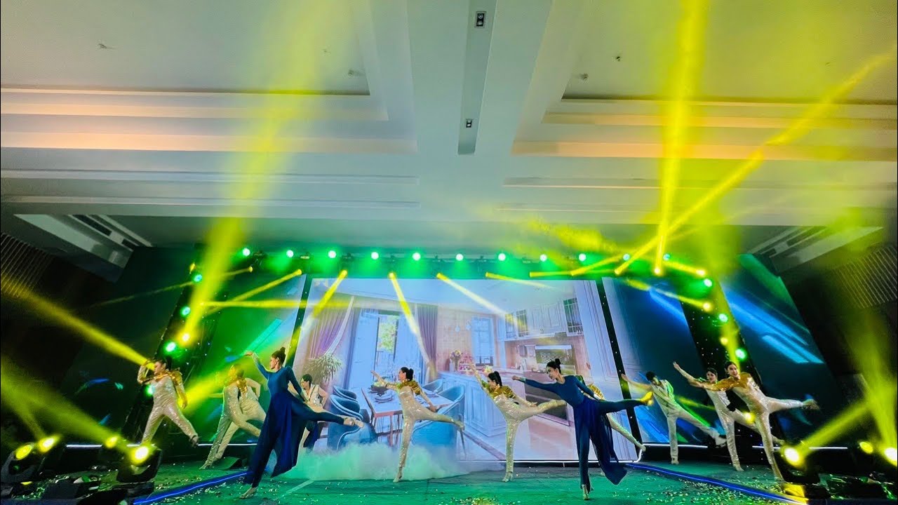 Vũ Đoàn Hoàn Vũ - Đà Nẵng : Múa tương tác Led thương hiệu Tập Đoàn TNR ...