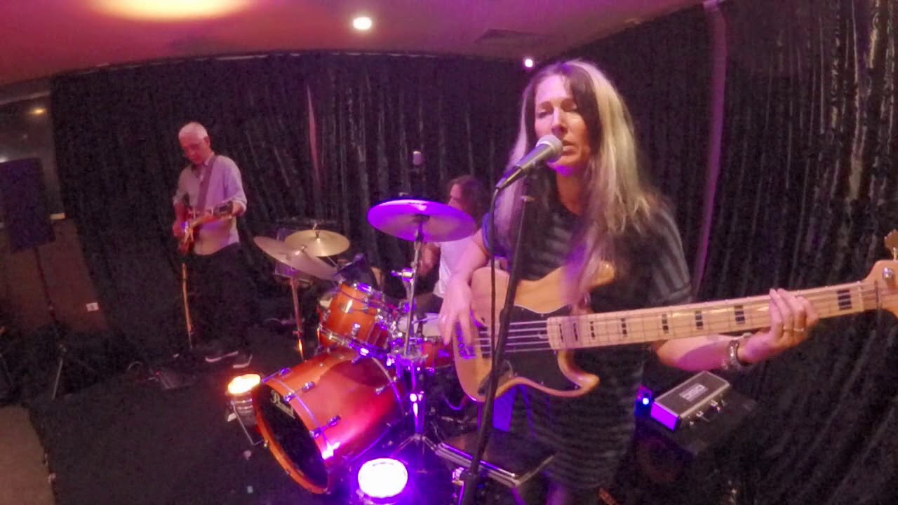 Rebecca Johnson Band (1st set - 6 songs) (QSC Touchmix 16) (11/1/20 ...