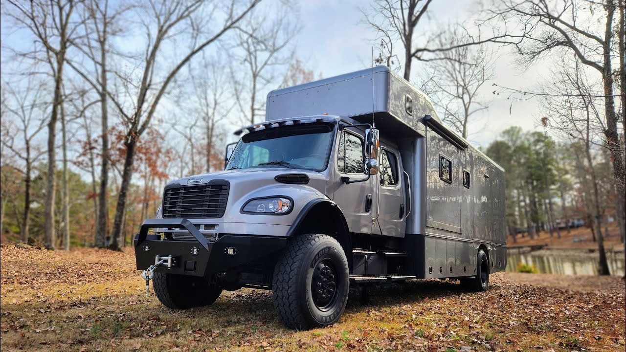 2019 Freightliner M2 Crewcab Doka 4x4 with Showhauler Motorhome ...