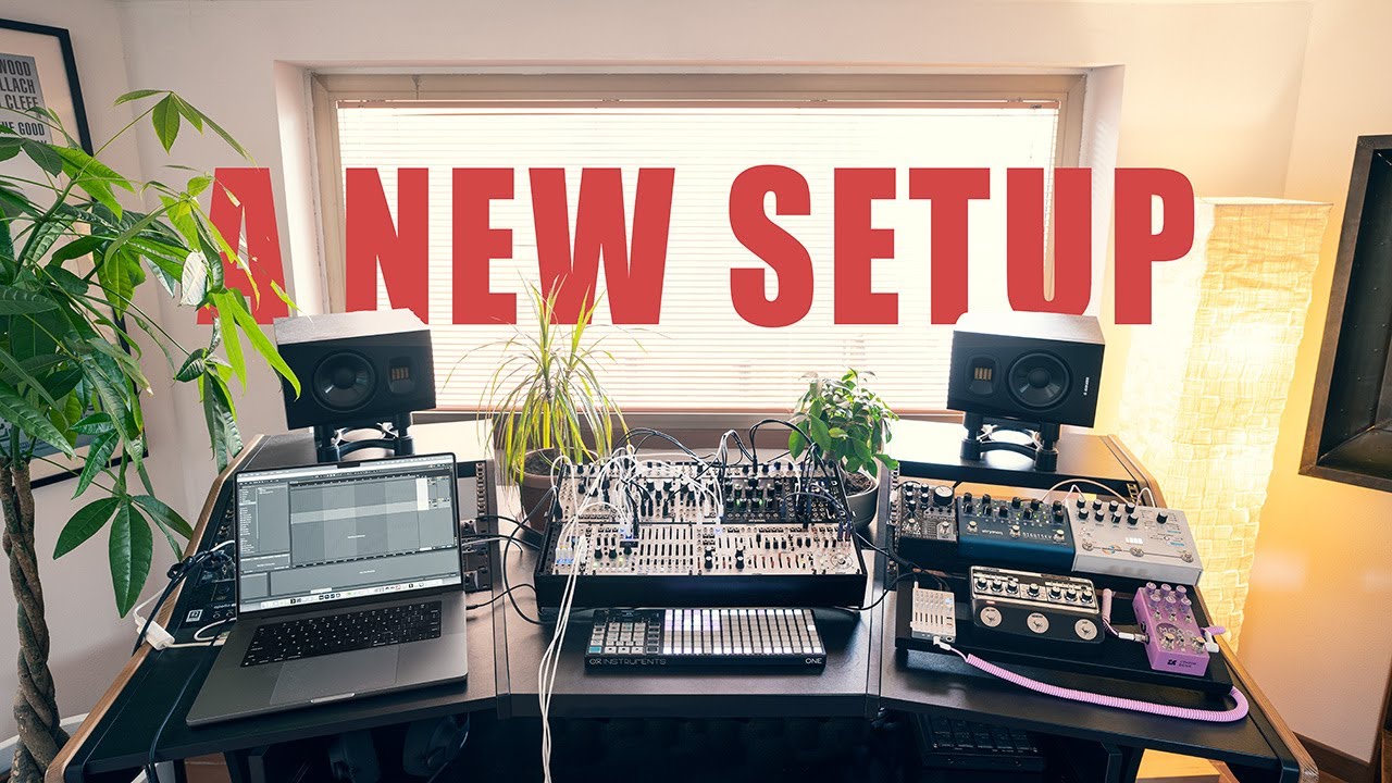 My new setup : a modular system and a pedalboard - YouTube