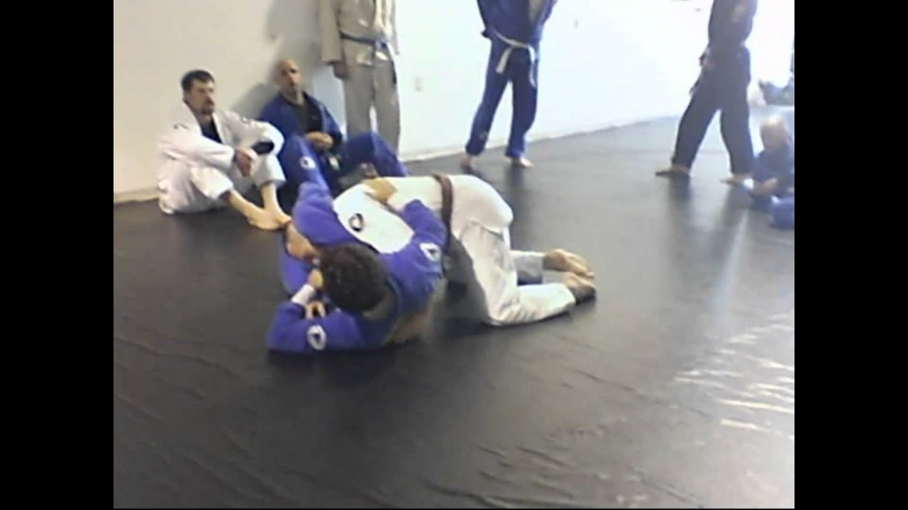 Double underhook pass counter to triangle - YouTube