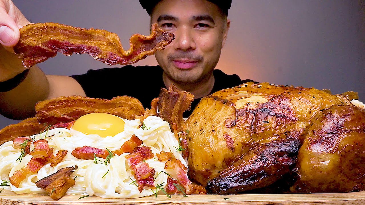 PASTA CARBONARA WITH RAW EGG YOLK AND CRISPY BACON | CHICKEN ROTISSERIE ...
