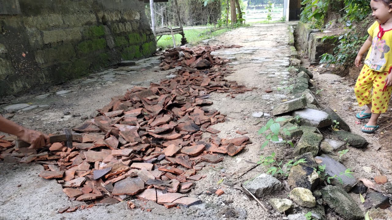 Jalan Desa Rusak Total. Bertahun-tahun tidak ada perbaikan dari pihak ...