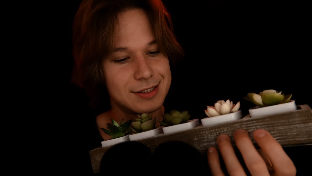 ASMR Thonky Tapping - YouTube