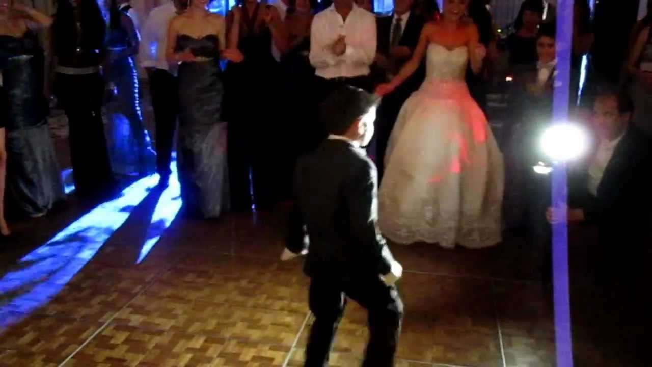 little boy dancing at the wedding - YouTube