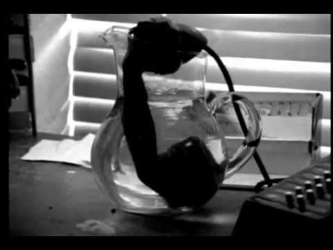 DOODLEBUG - Christopher Nolan (Kısa Film)