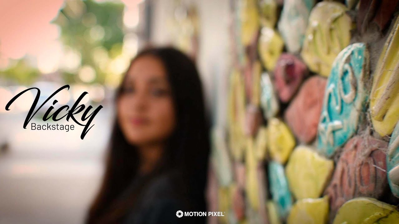 Backstage Vicky - YouTube