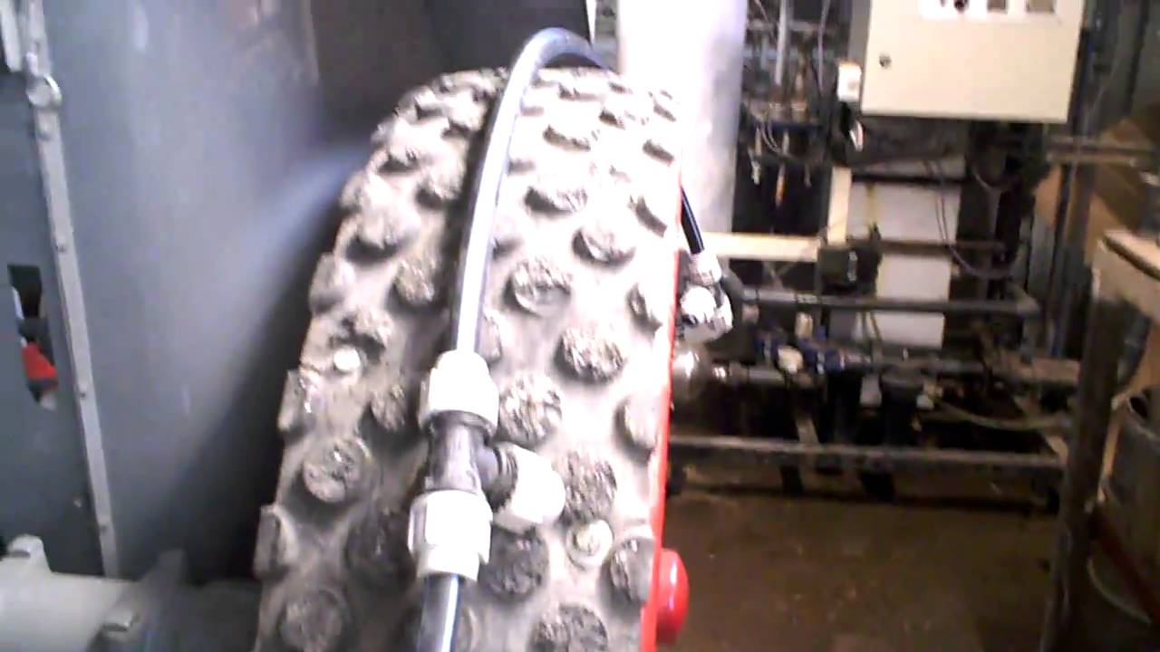 The LAUSON 6 cylinder tractor , restored - YouTube