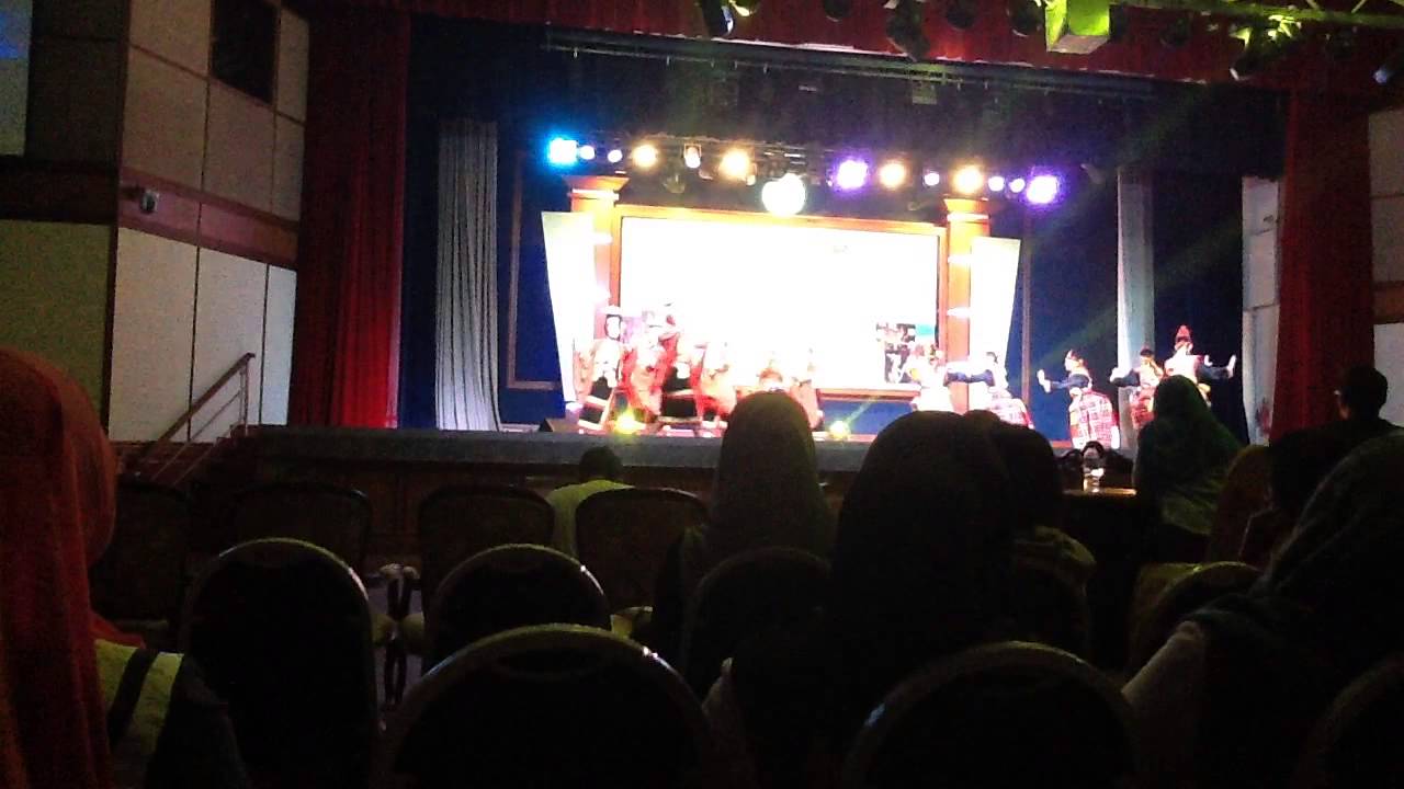 Etnik Bidayuh - Rejang Beuh (BAYU UNIMAS) - YouTube