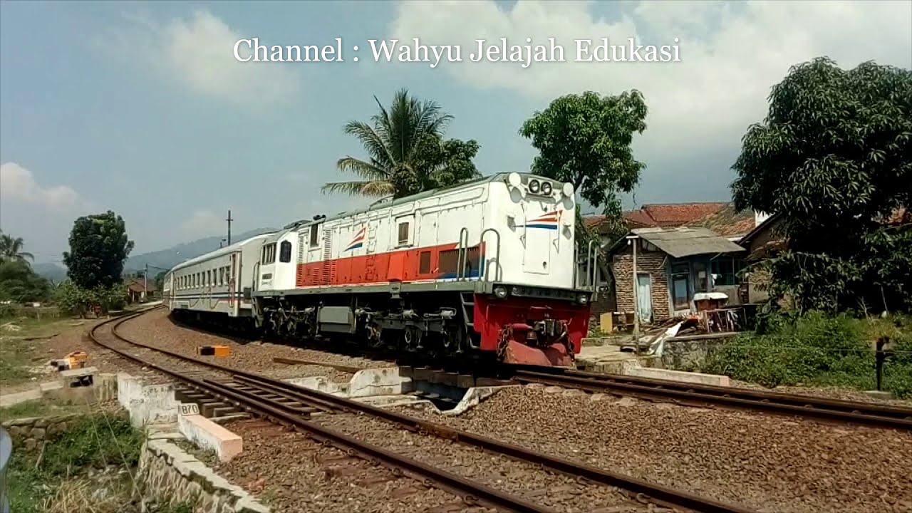 HUNTING KERETA STASIUN LELES GARUT - YouTube