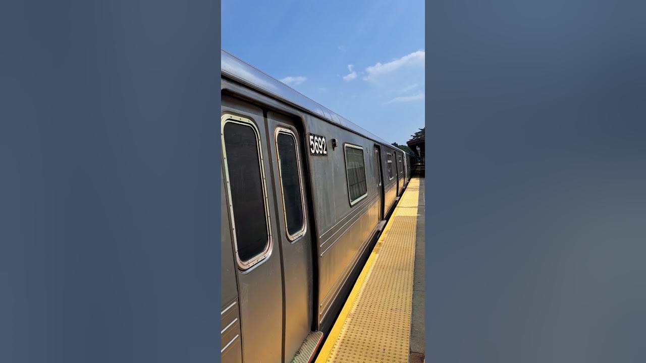 Coney Island Bound R46 Q train entering and leaving Avenue J - YouTube